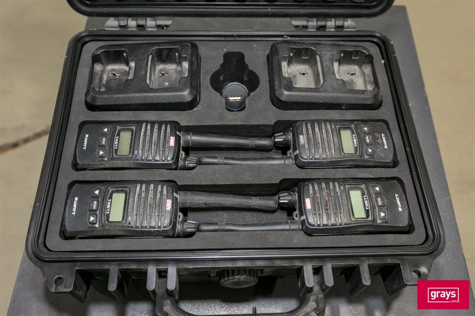 GME TX677 4x UHF Hand Held Radio Kit Auction (0186-5054208) | Grays ...
