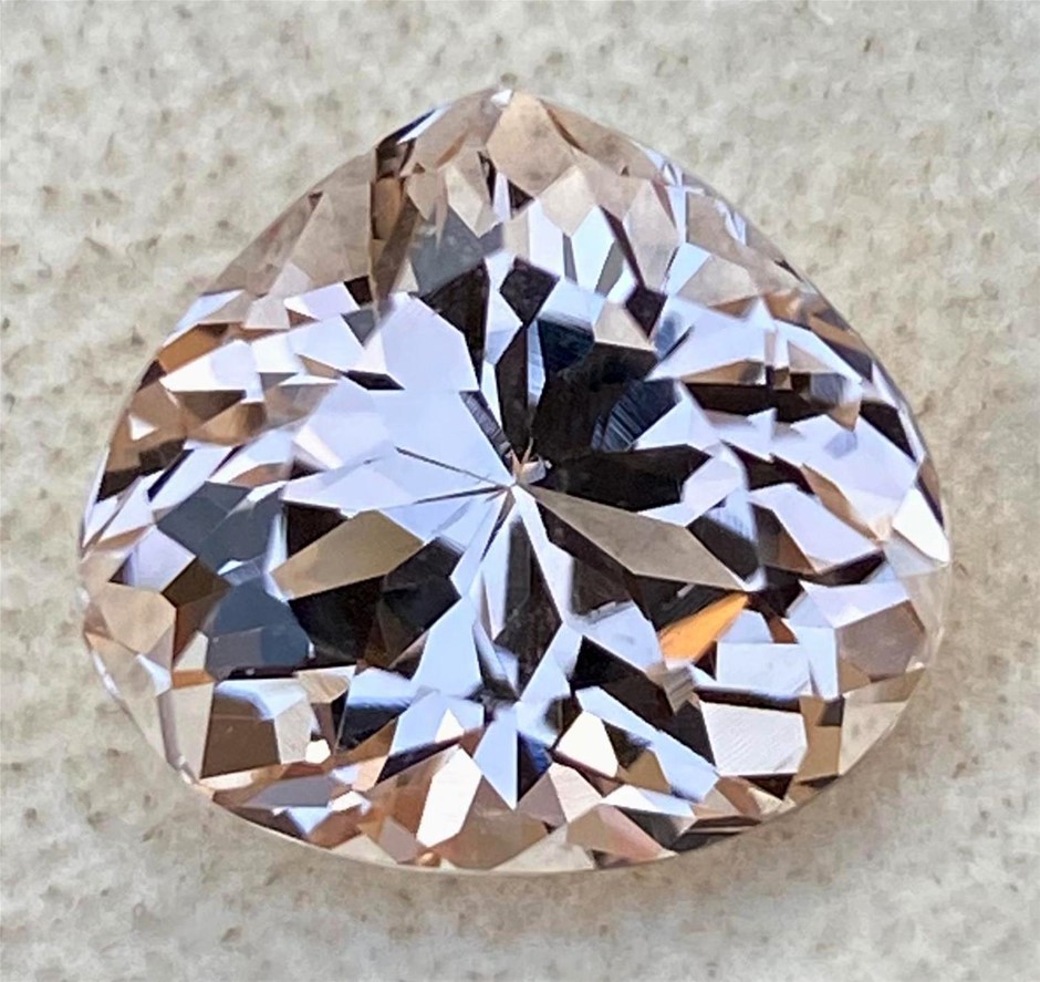 10.30 Carats Imperial Rose Gold Topaz Auction (0001-2555662) | Grays ...