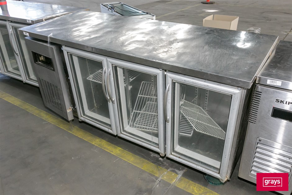 Streamline C3G-1800 Under Bench 3 Door Fridge Auction (0004-5054330 ...