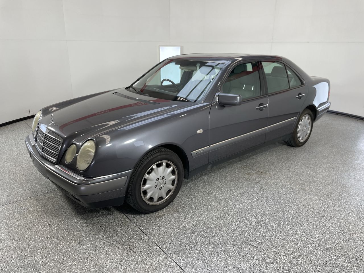 1996 Mercedes Benz E320 Avantgarde W210 Automatic Sedan Auction (0001 ...