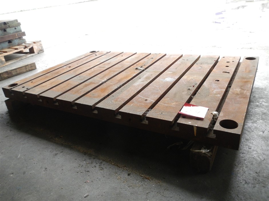 Pressing Bolster T Slot 1390mm x 915mm x 70mm Auction (0024-3027298 ...