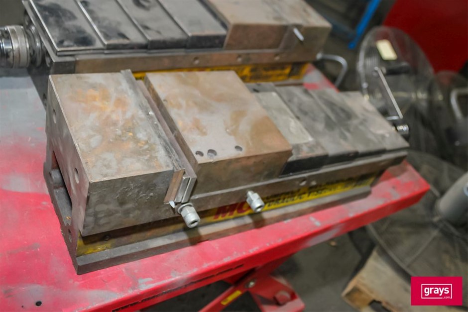 MC CHV-160 Compact Mechanical/Hydraulic Machine Vice Auction (0068 ...