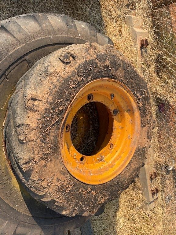 Qty 2x 3CX Rim + Tyre ex. JCB Backhoe Auction (0013-8018031) | Grays ...