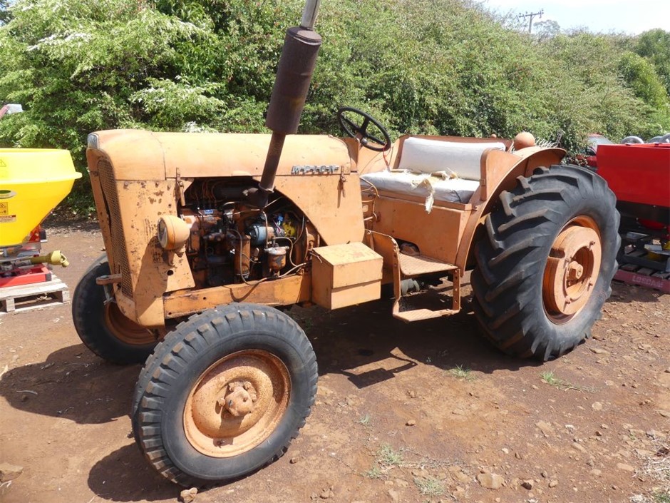 Circa 1956 Chamberlain Champion G series Tractor Auction (0021-5054536 ...