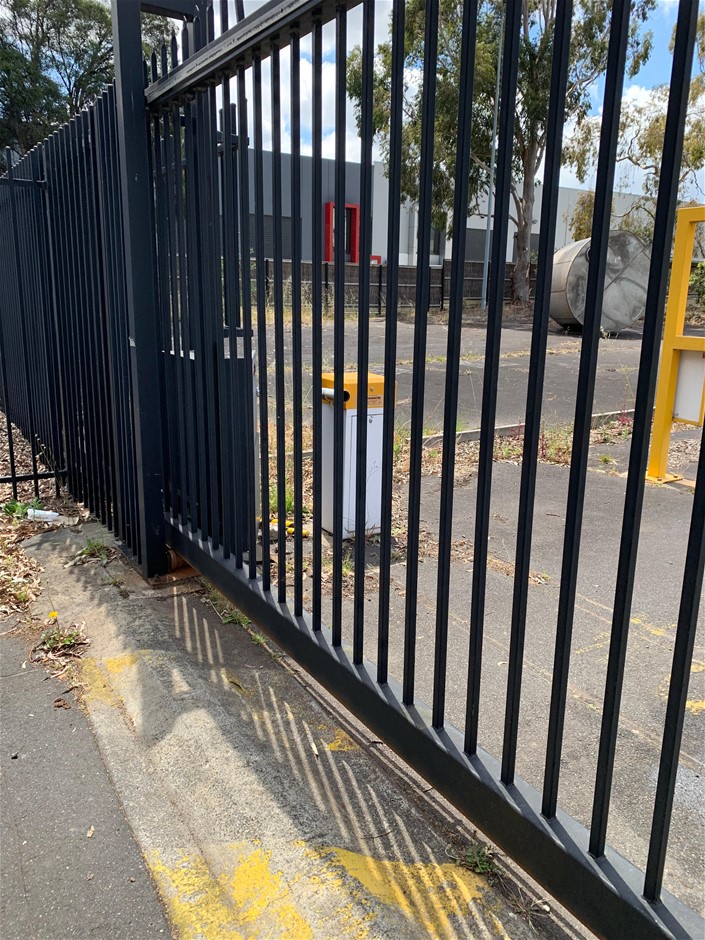 Electric Steel Gate and Motor, Operational Auction (0108-3027344 ...