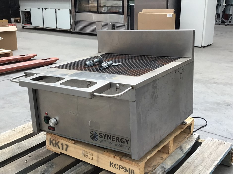 SYNERGY ST630 Char grill Auction (0006-3028013) | Grays Australia