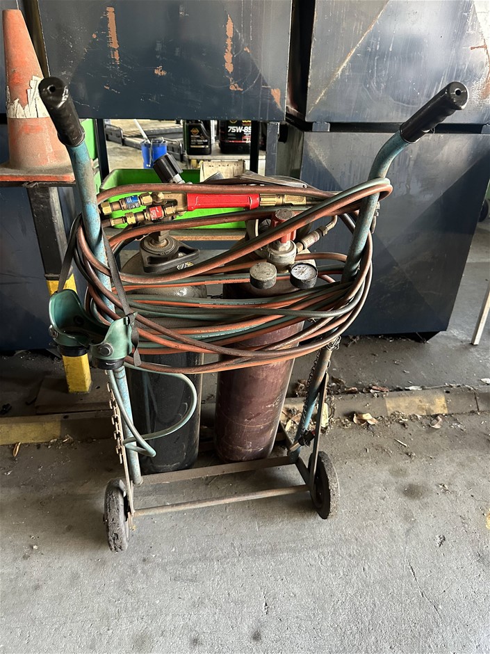 Oxy-Acetylene Torch, Gauges and Bottle Trolley Auction (0039-7048152 ...