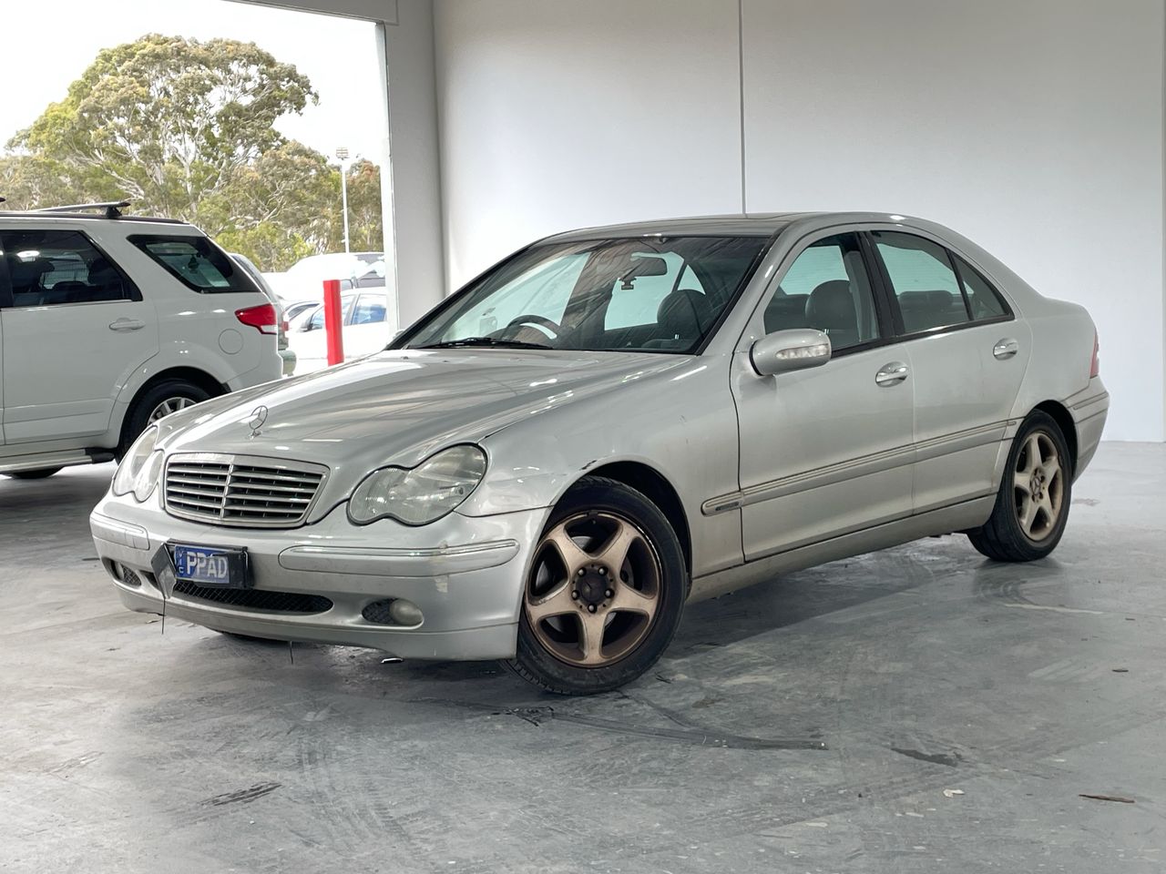 2001 Mercedes Benz C180 Elegance W203 Automatic Sedan Auction (0001 ...