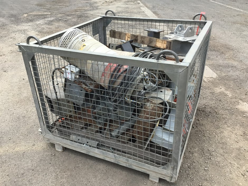 Assorted Steel Brackets and Stillage Auction (0039-3027423) | Grays ...