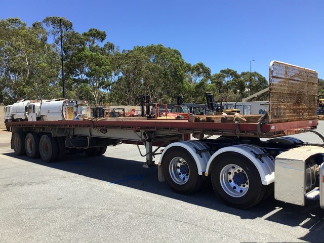 1991 Haulmark ST 37 Triaxle Flat Top Trailer Auction (0014-9046786 ...