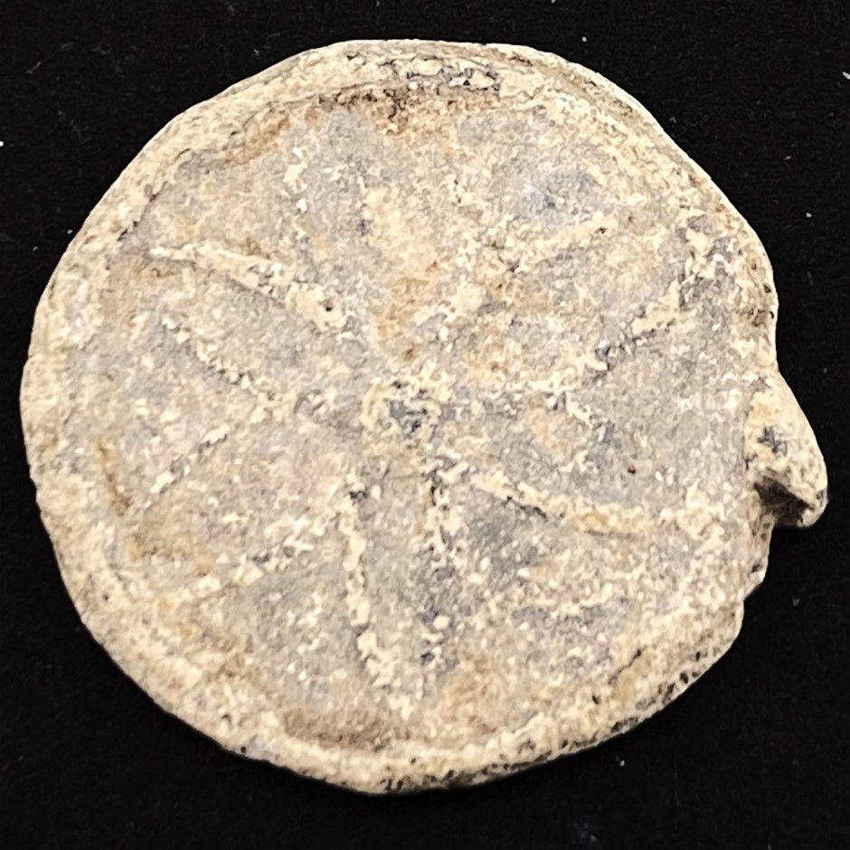 ANCIENT MEDIEVAL TRADERS CLOTH SEAL FEATURING A FLOWER DESIGN Auction ...