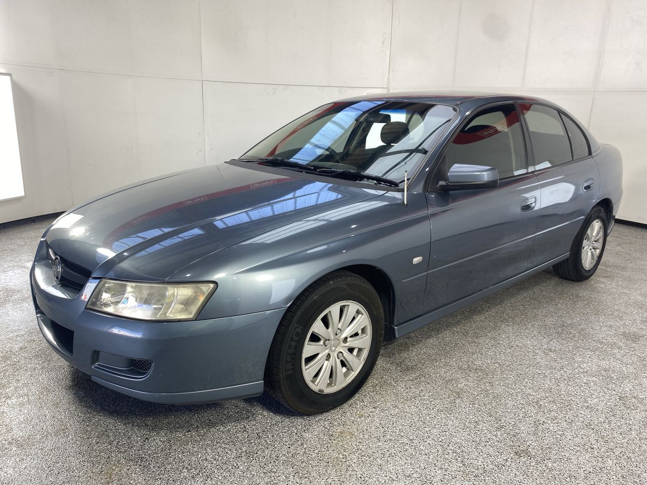 2005 Holden Commodore Acclaim VZ Automatic Sedan Auction (0001-60043106 ...