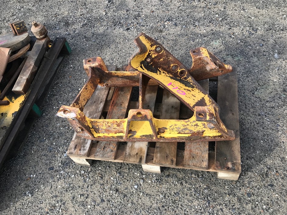 2x Steel Brackets Auction (0170-3027824) | Grays Australia