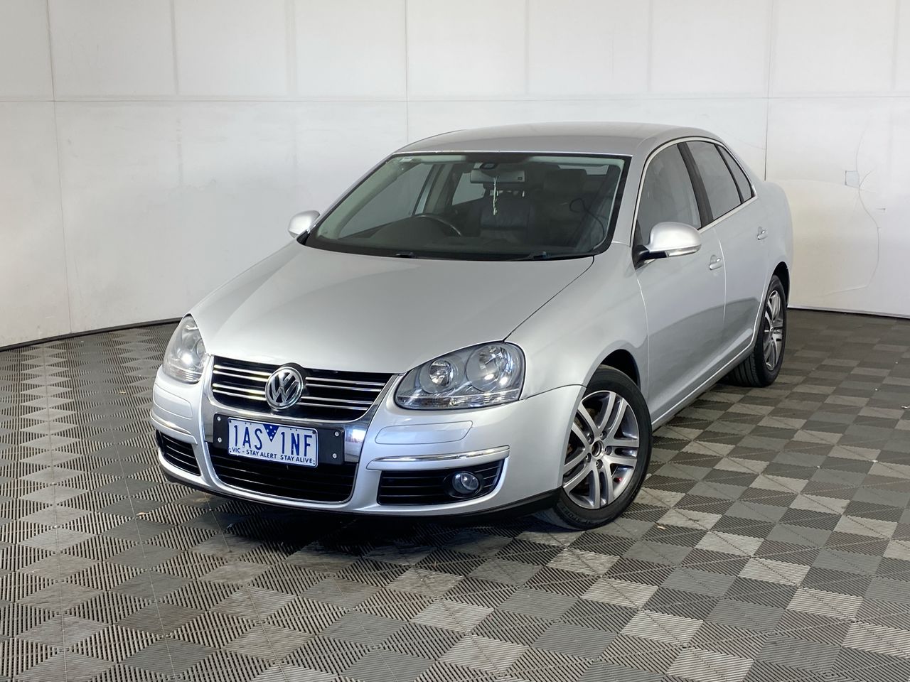 2008 Volkswagen Jetta 2.0 TDI 1KM Turbo Diesel Automatic Sedan Auction ...