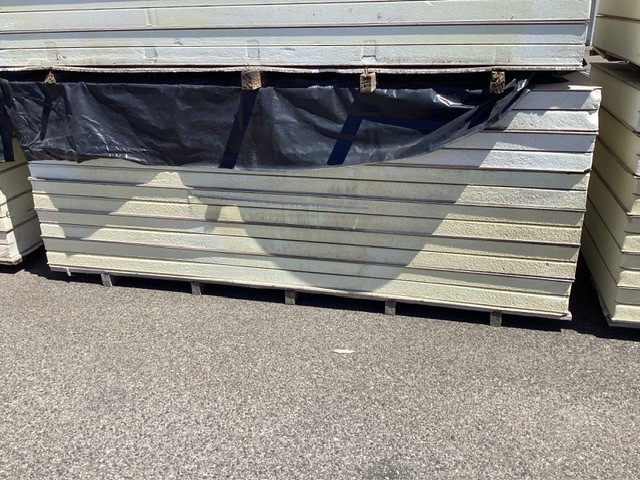 Pallet Of 6 Quick Wall Insulated Panels Auction (0037-9048245) | Grays ...