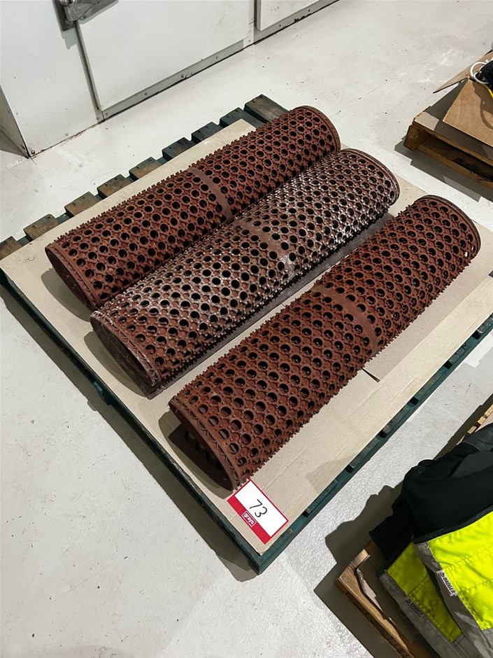 Pallet Rubber Floor Mats Auction (0073-7048782) | Grays Australia
