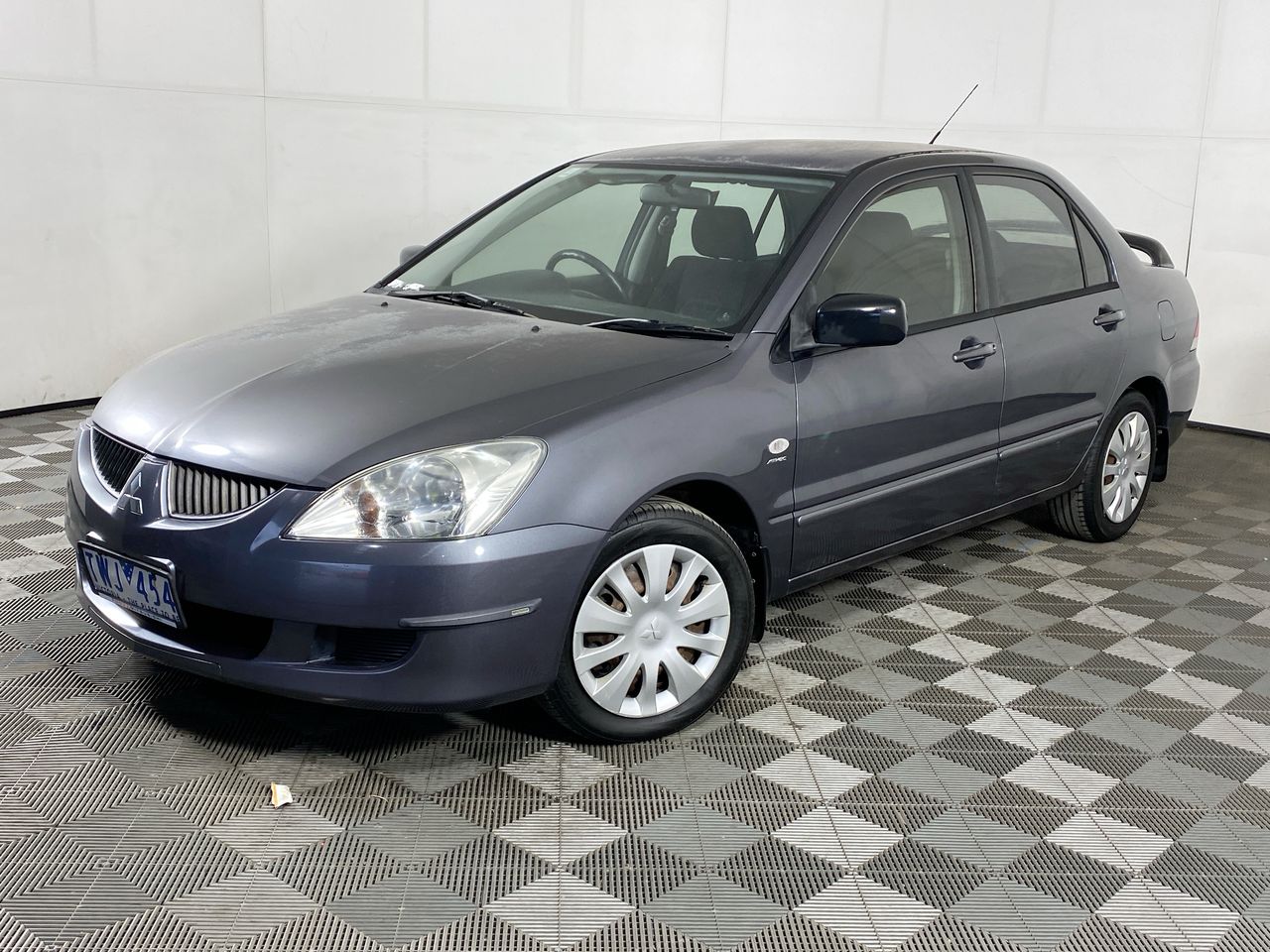 2005 Mitsubishi Lancer ES CH Manual Sedan Auction (0001-21018088 ...