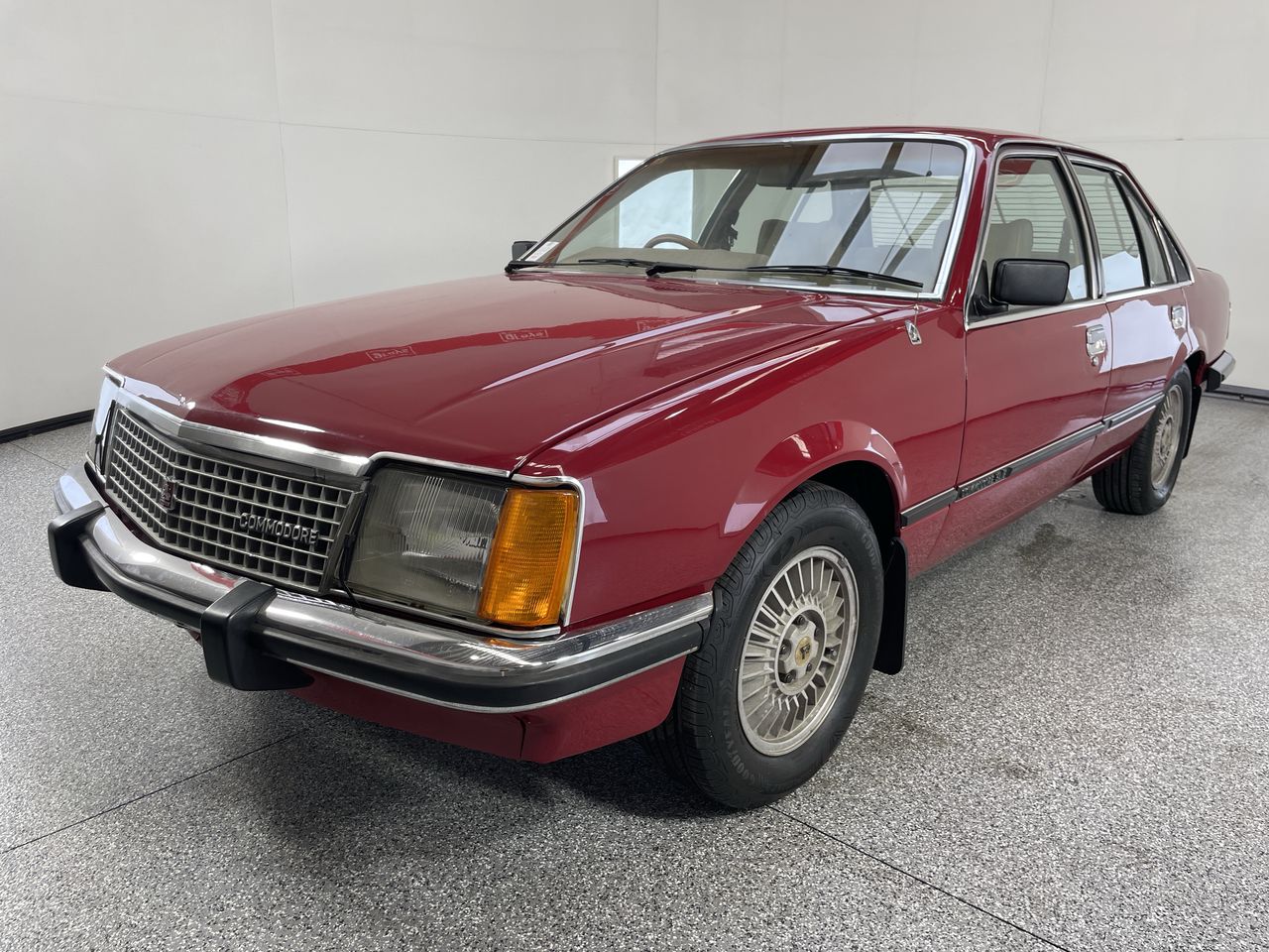 1981 Holden Commodore VC SL/E (Factory V8) Automatic Sedan Auction ...