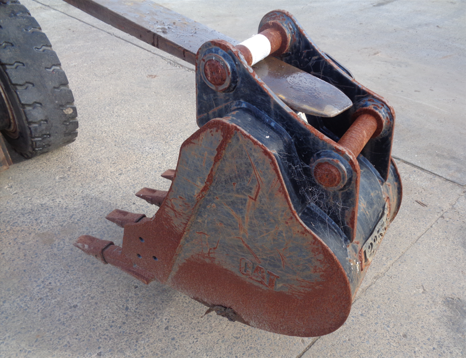 CATERPILLAR 305E2 CR Mini Excavator Bucket 300mm Auction (0014-5055275 ...