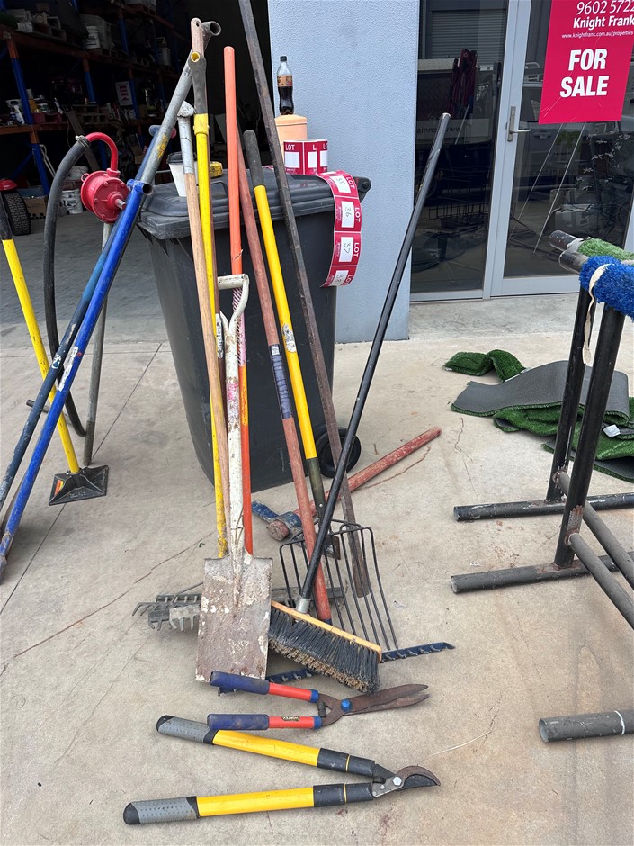 Quantity of Hand Tools Auction (0024-3027972) | Grays Australia