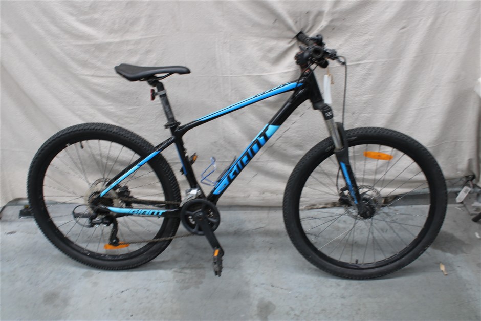 Giant ATX Mountain Bike Auction (0029-9047907) | Grays Australia