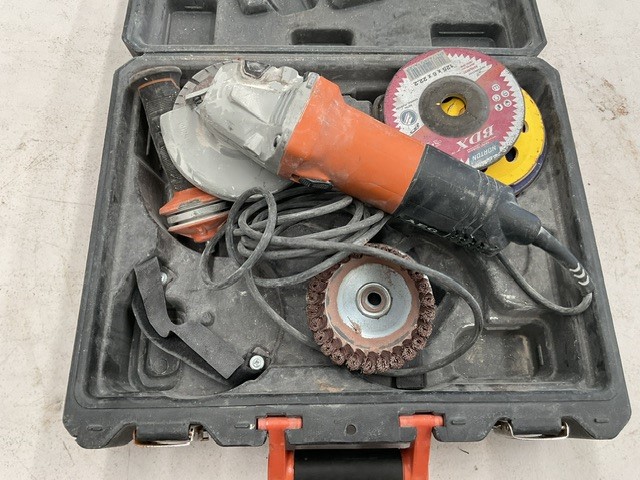 AEG WS11-125 Electric 125mm Angle Grinder Auction (0004-9049146 ...