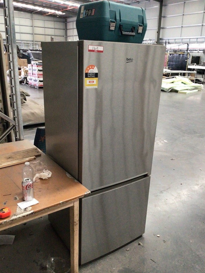 Qty of Kitchen / Sundry Items Auction (0163-7049677) | Grays Australia