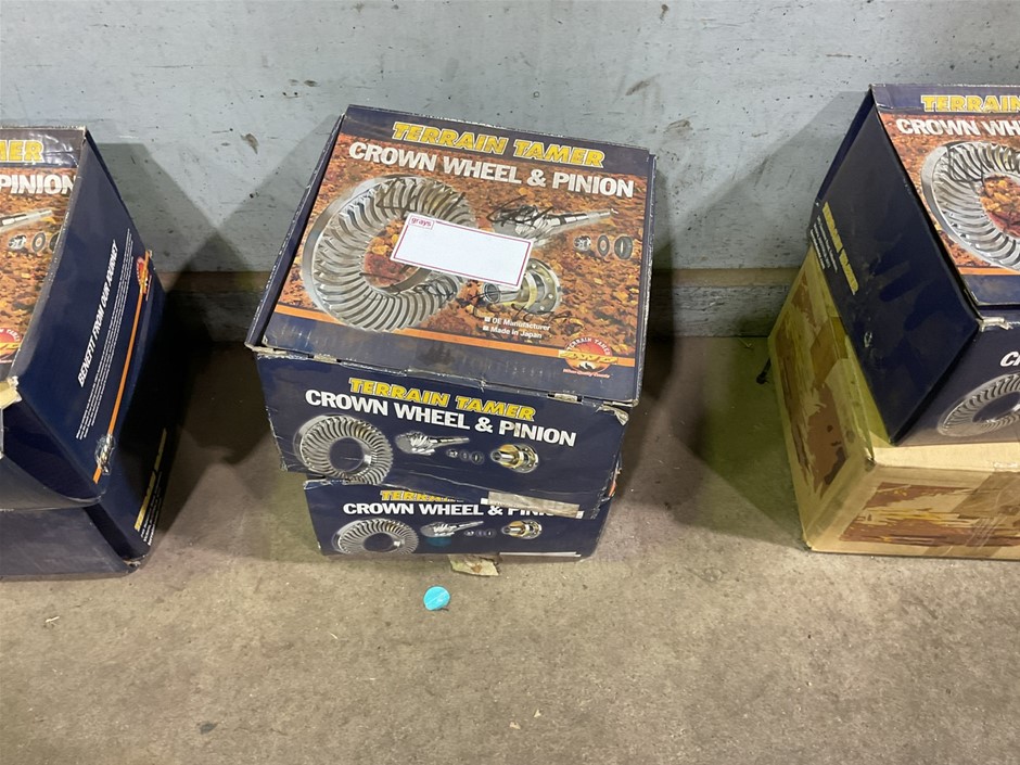 2x Crown & Pinion Set Auction (0140-9048438) | Grays Australia