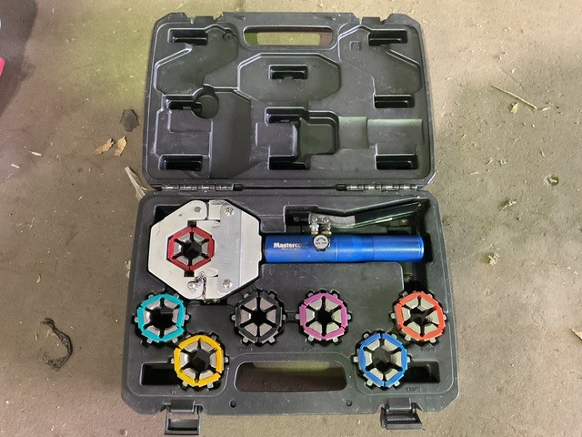 Hydra-Krimp Hand Held Hydraulic Crimping Tool Auction (0198-9048438 ...