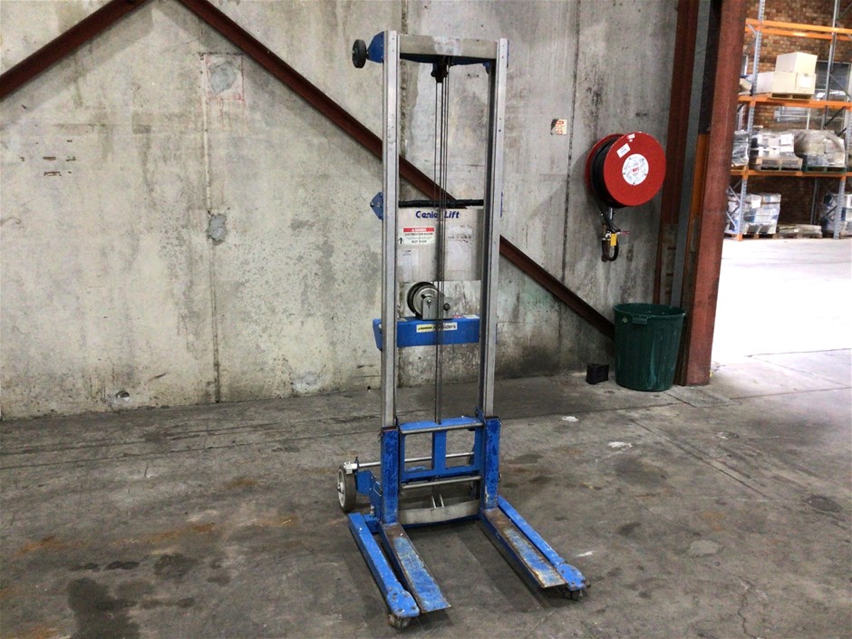 Used 2006 Genie GL10 Material Hoist Auction (0052-5055638) | Grays ...