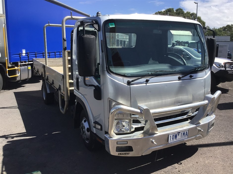 2019 Isuzu NPR 4 x 2 Tray Body Truck Auction (0004-3028662) | Grays Australia