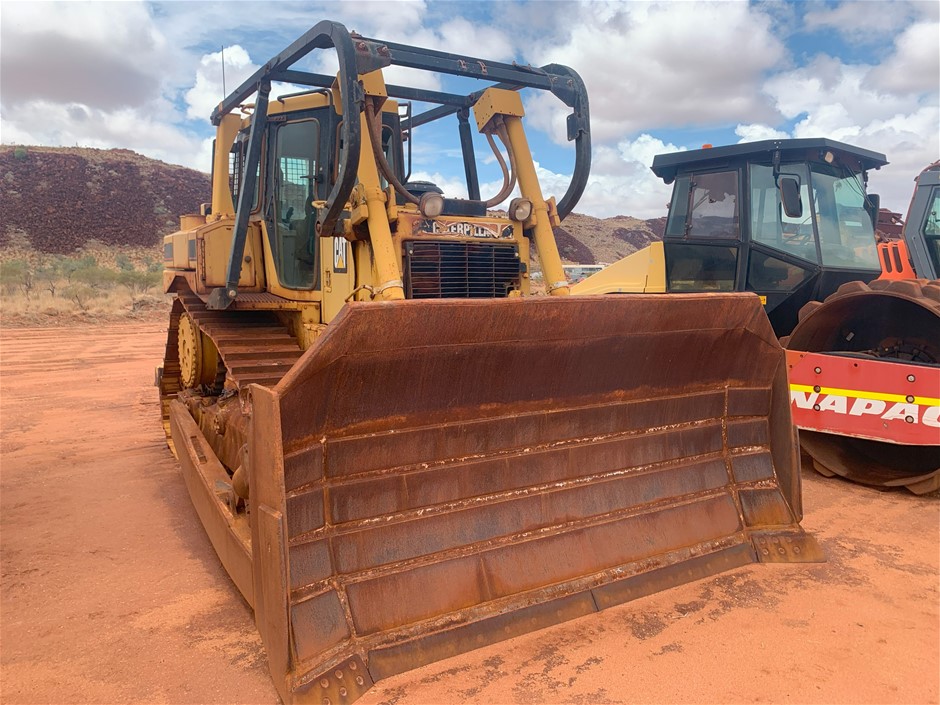 Earthmoving Equipment, Trucks & Trailers