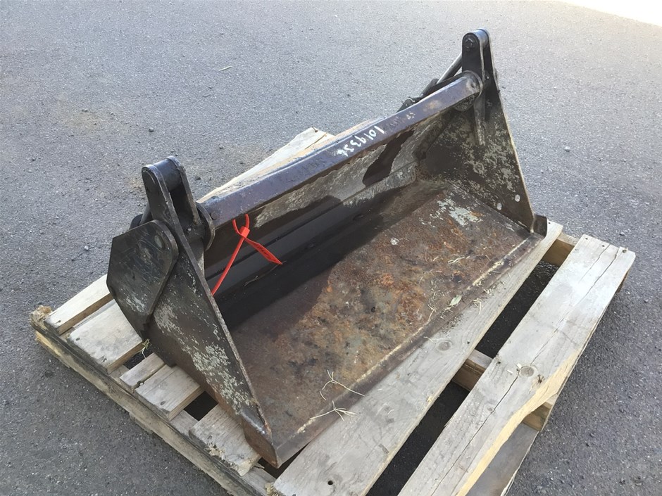 Tink Hydraulic 4 in 1 Bucket Auction (0048-3028615) | Grays Australia