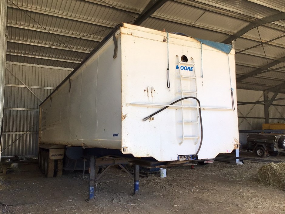 2012 Moore Trailers Roadtrain/B Double Triaxle Tipper Trailer Auction (0003-7050295) | Grays ...
