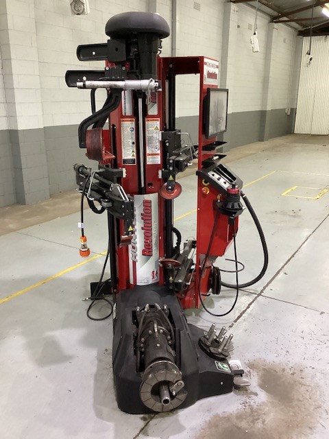 Hunter Engineering Company Revolution TCRH Tyre Changer Machine Auction ...