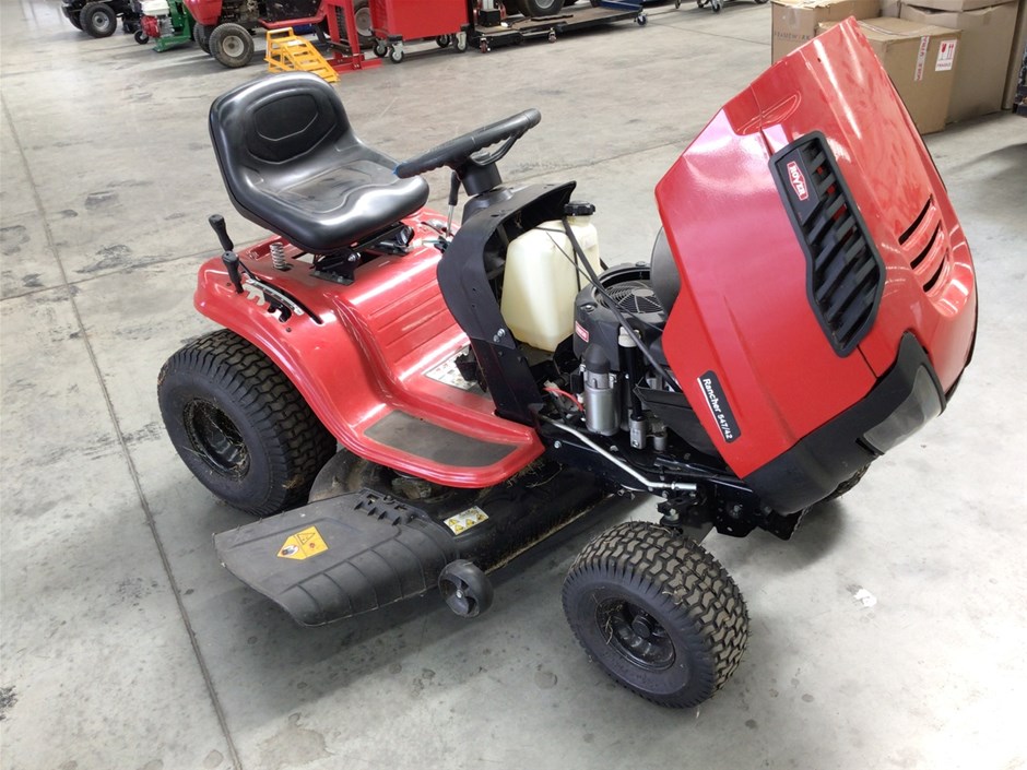 Rover Rancher 547/42 Ride on Mower Auction (0112-3028552) | Grays Australia