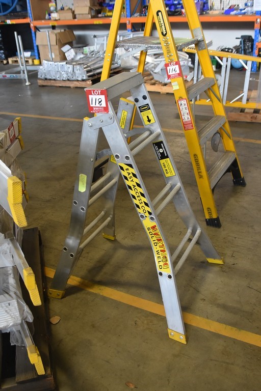 WARTHOG Extension & Step Ladder (New) Auction (0118-5056014) | Grays ...