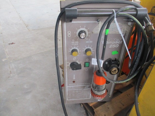 Esab Power Compact 250ECF Mig Welder Auction (0011-3028554) | Grays ...