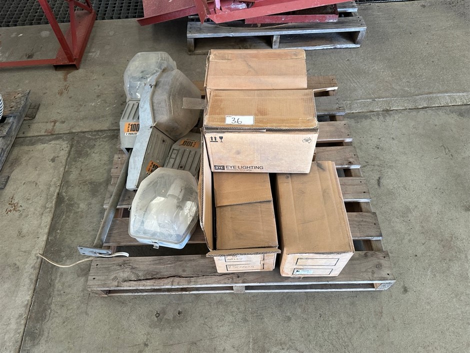 Pallet of Assorted Pierlite Lights Auction (0036-9050115) | Grays Australia
