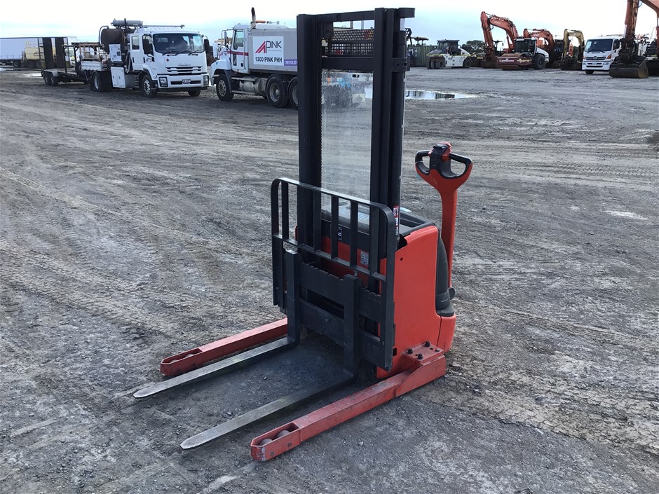 Linde L12AS Walkie Stacker Auction (0007-7050843) | Grays Australia