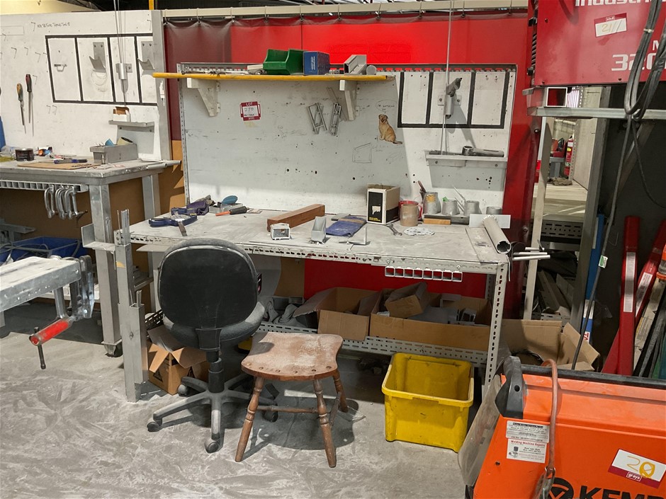 Worksite Desk & Assorted Tools Auction (0270-7050593) | Grays Australia