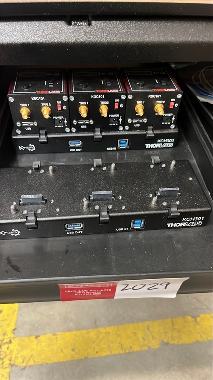 2 x Thorlabs KCH301 USB Controller Hub and Power Supply for 3 K-Cubes ...