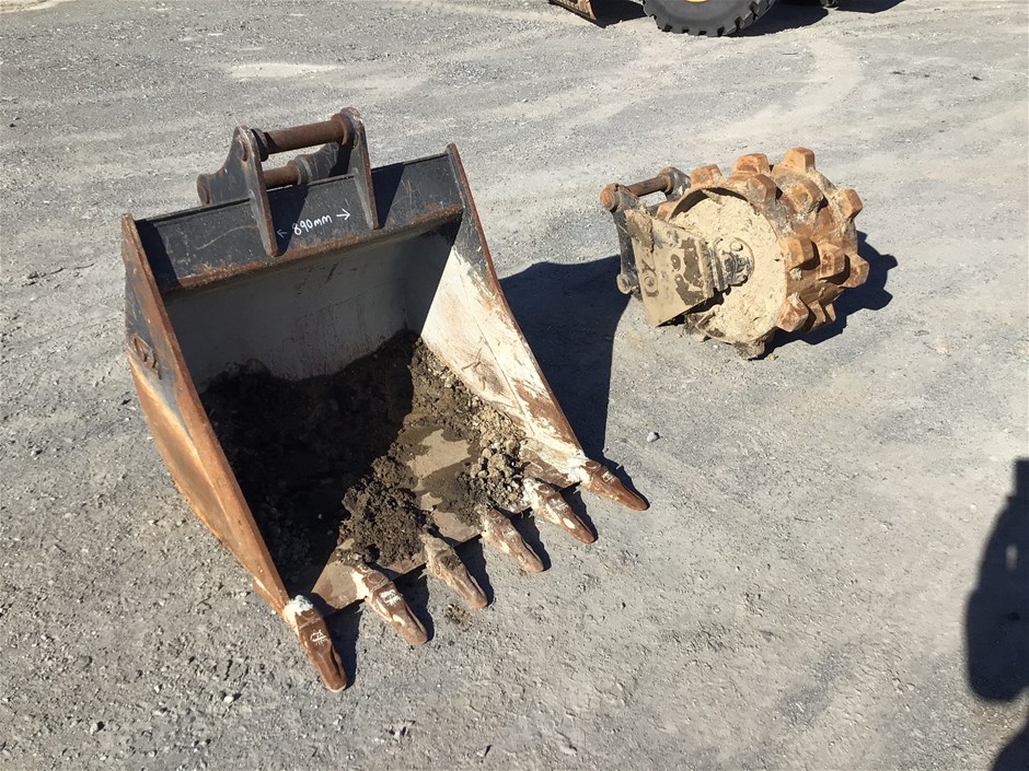 OZ Excavator Bucket and Compactor Auction (0056-7051510) | Grays Australia