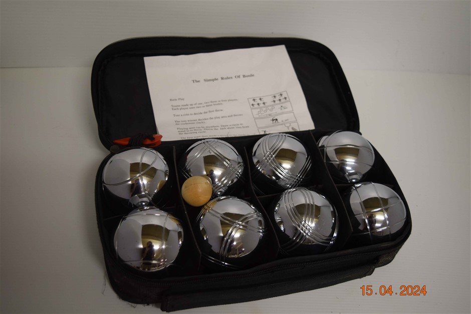 Boule set of 8 Balls with Rules and Case Auction (0062-9050225) | Grays ...