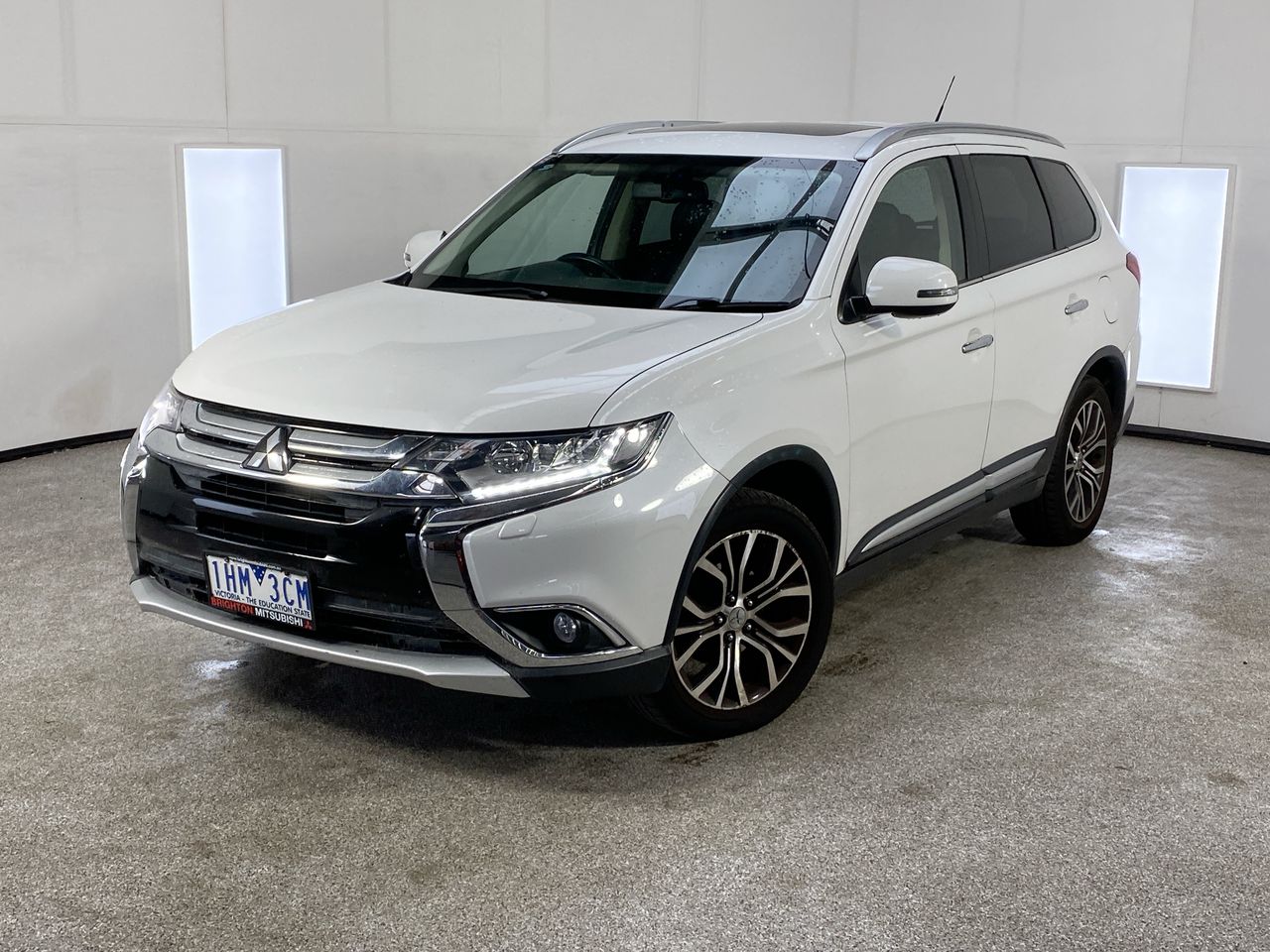 2016 Mitsubishi Outlander EXCEED 4WD ZK T/D At 7 Seats Wagon Auction ...