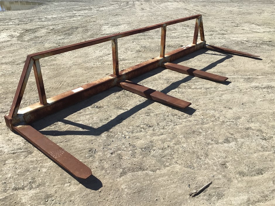Wide Pipe Lifting Forks Auction (0001-7050939) | Grays Australia