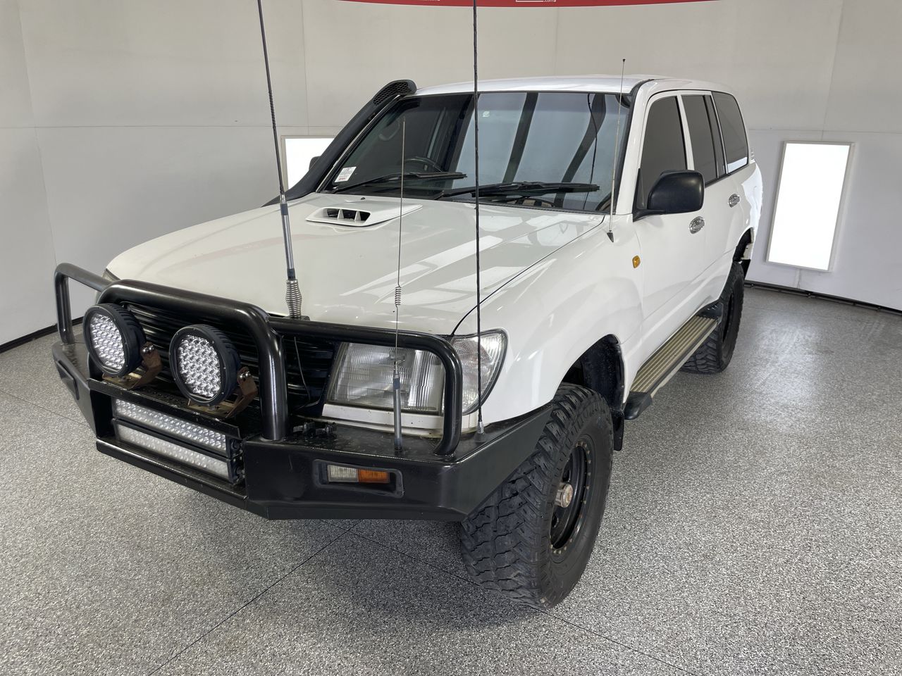 2004 Toyota Landcruiser (4x4) HZJ105R Manual Wagon Auction (0001 ...