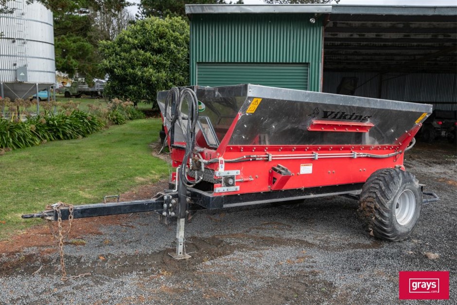 Iris Spreaders Viking 3000L Fertilizer / Seed Spreader Auction (0010 ...