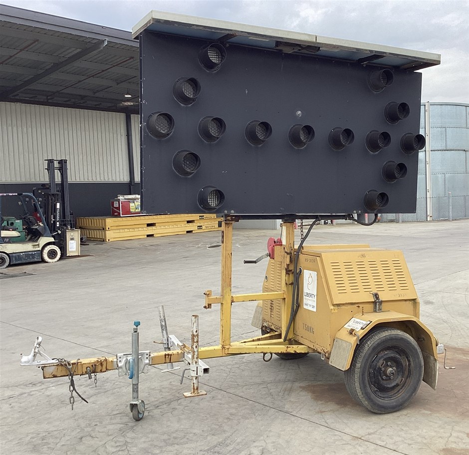 2006 A1 Roadlines HD Single Traffic Control Unit Trailer Auction (0001 ...