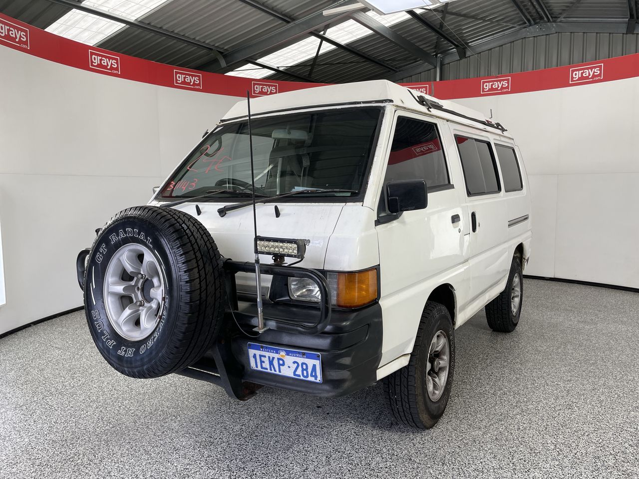 1993 Mitsubishi Express 4X4 SWB SH Manual Van Auction (0001-9051481 ...